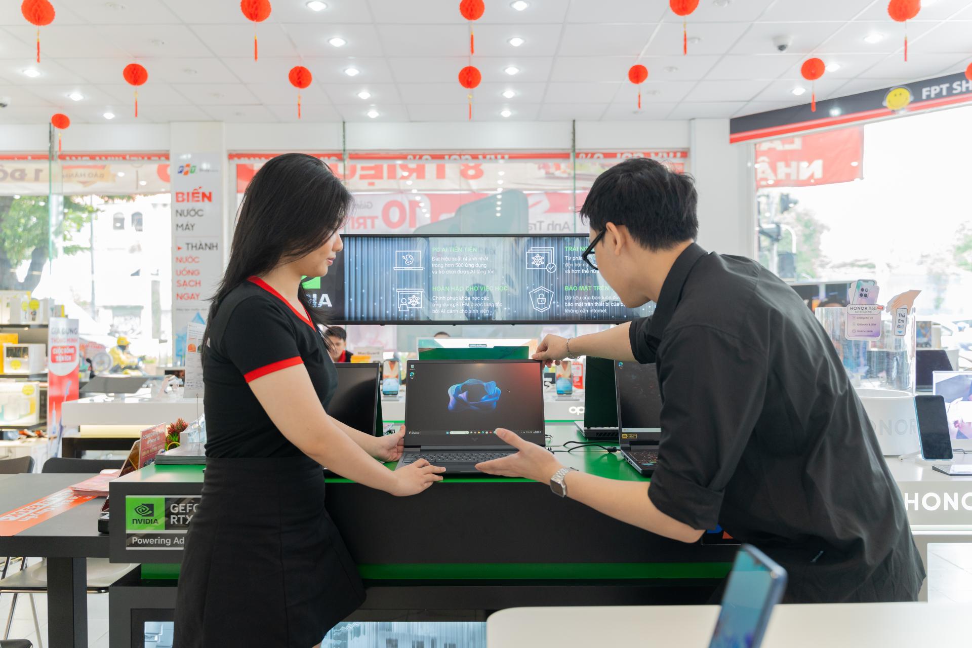 FPT Shop khai trương hai điểm trải nghiệm Laptop AI hợp tác cùng Nvidia ...